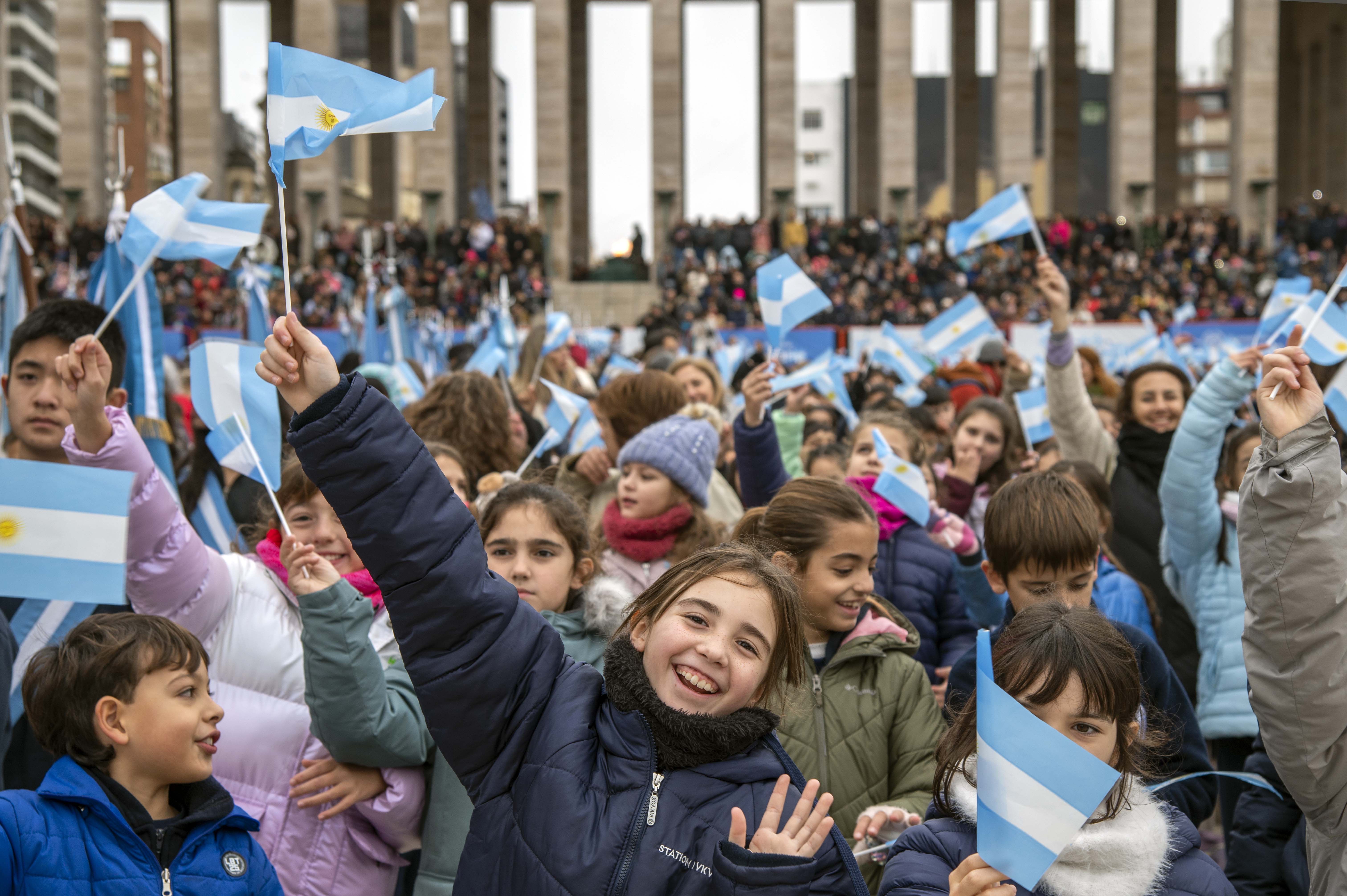 Noticias MR | Comenzaron las jornadas de promesa a la Bandera con miles ...